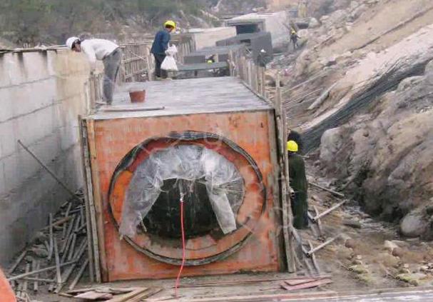 Natural Rubber Inflatable Culvert Mould , Inflatable Bladder Balloon ...