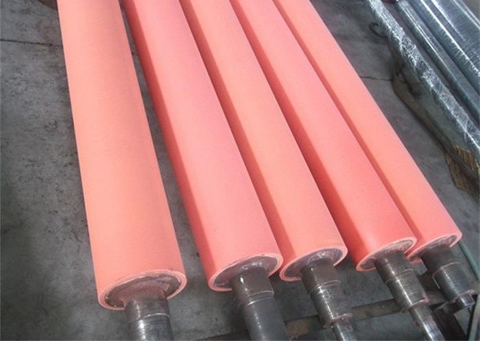 Smooth Surface Rubber Coated Conveyor Rollers , Industrial Rubber ...